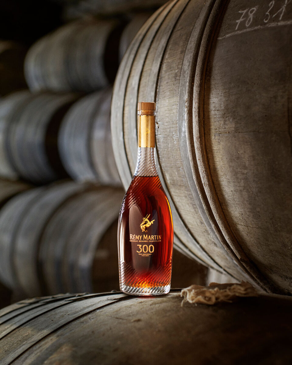 RÉMY MARTIN 人頭馬300週年限量瓶，珍稀典藏，榮耀鉅獻