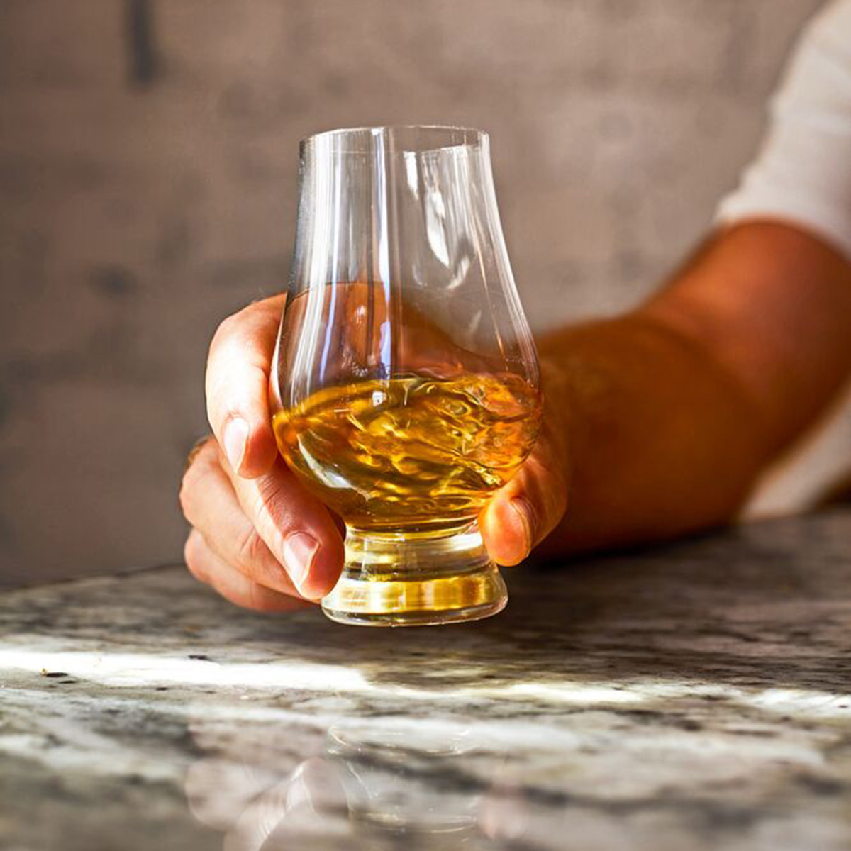 Cognac vs Whiskey: What's the Difference? - Rémy Martin USA